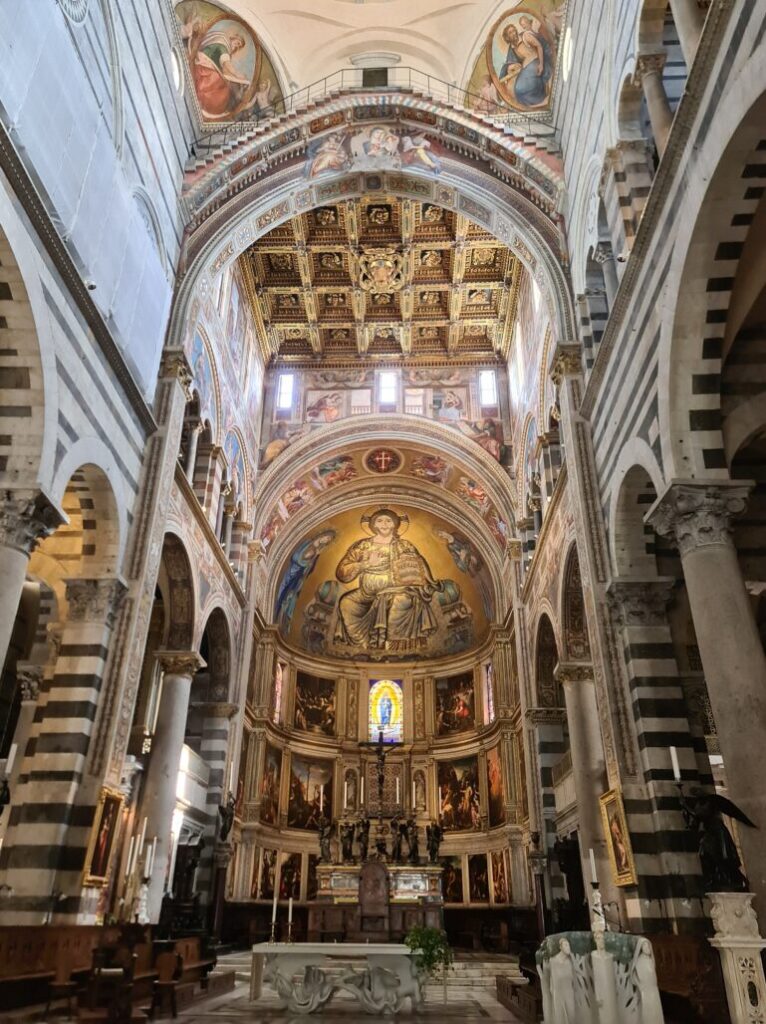 Pisan kallistunut torni - historian ja arkkitehtuurin ihme: opas ja ...